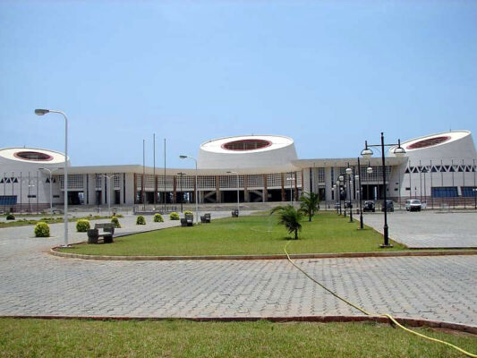 Cotonou : l’esplanade du Palais des Congrès bientôt réaménagé pour ...